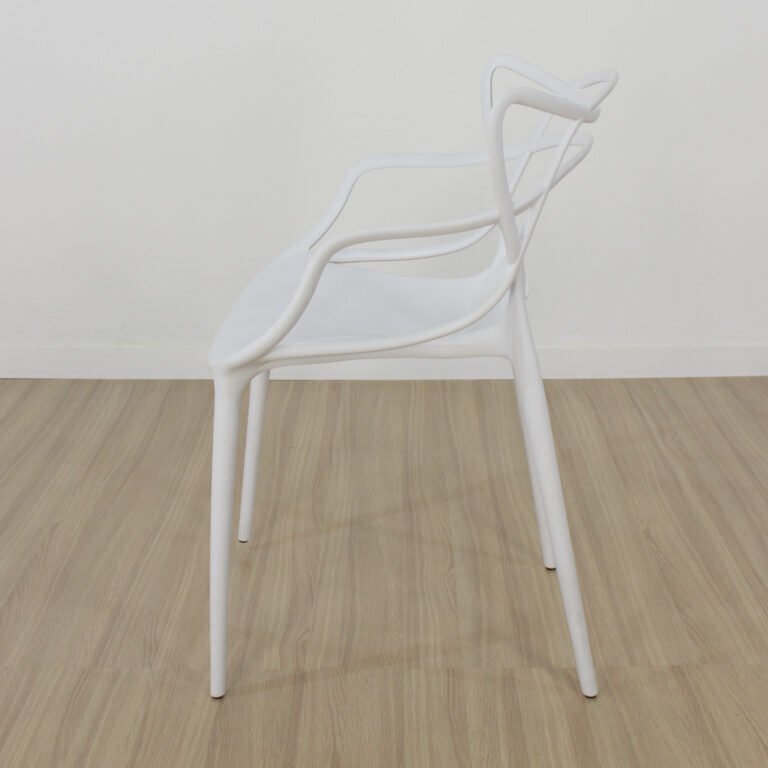 Mesa tulip 100cm + 4 sillas master | MODA HOME